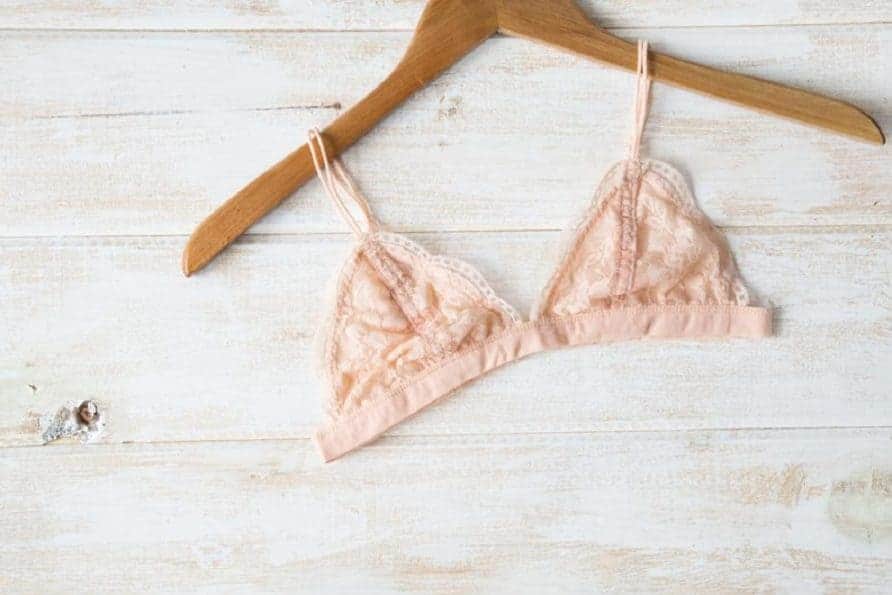 Wearing Bralettes Instead of Bras: How to Make the Transition ...