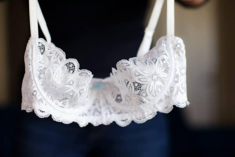 C Cup vs B Cup Bra Sizes In Review | TheBetterFit