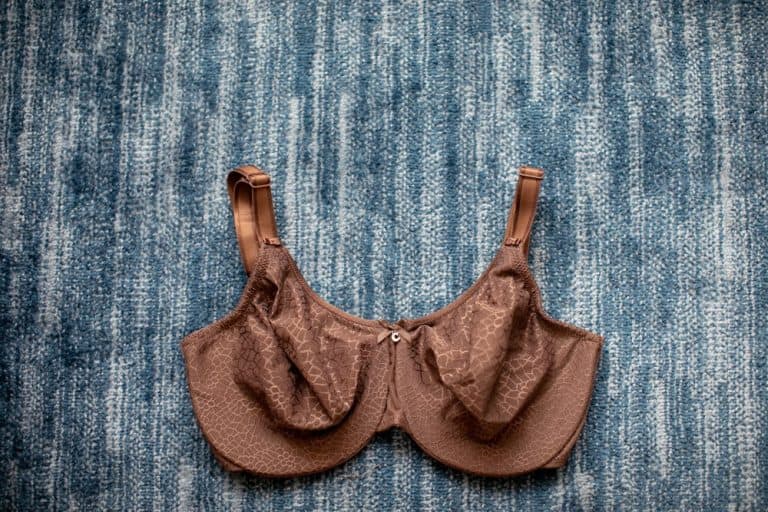What Is a Seamless Bra? | TheBetterFit