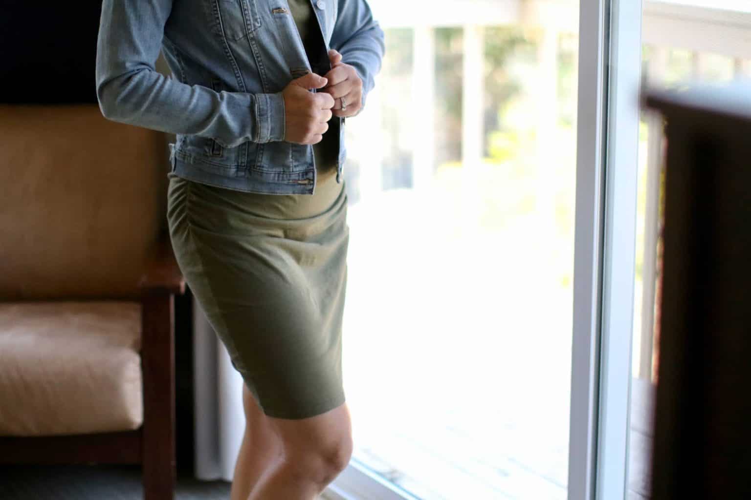 How to Wear a Bodycon Dress With a Tummy | TheBetterFit
