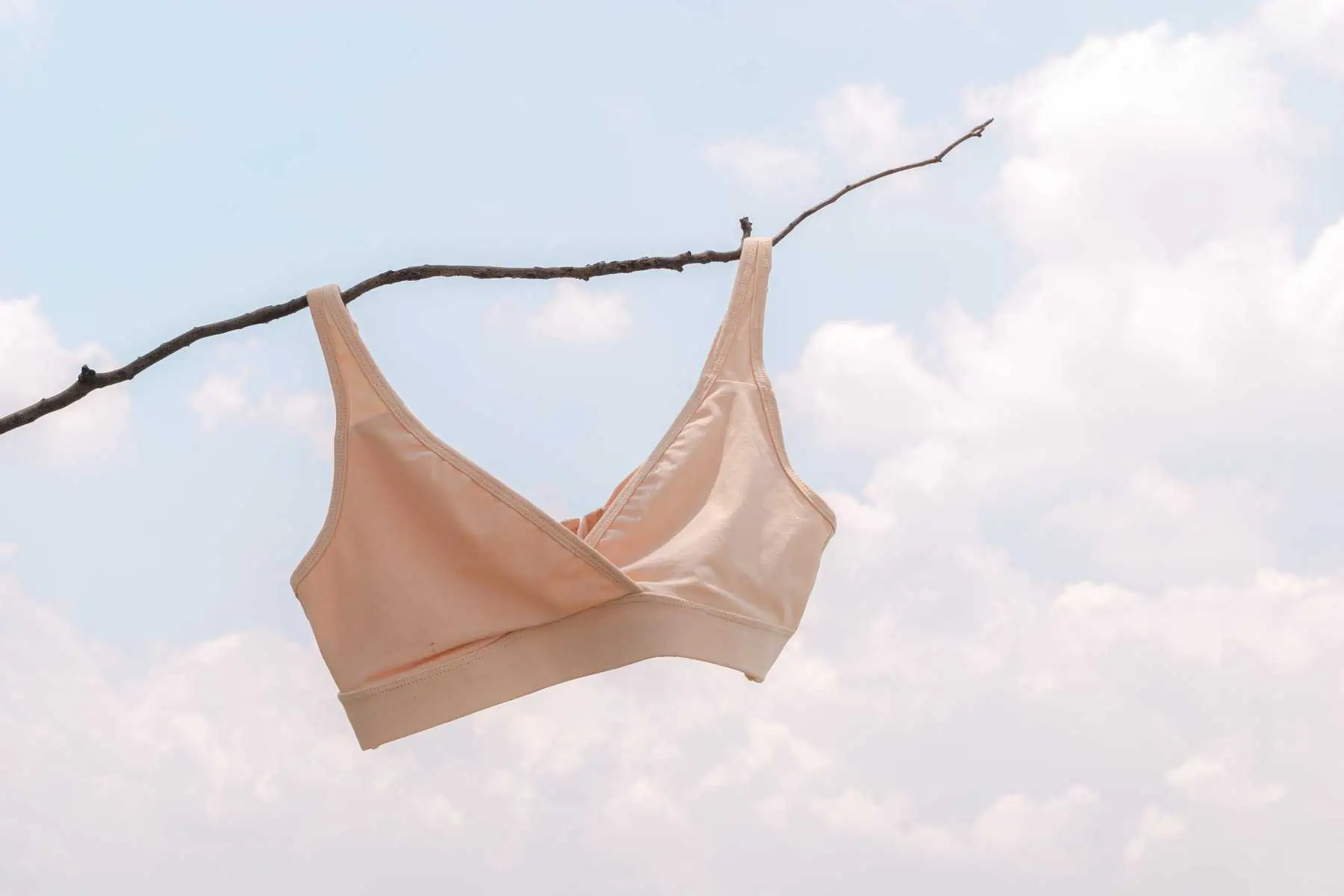 How to Whiten Bras That Turn Gray | TheBetterFit